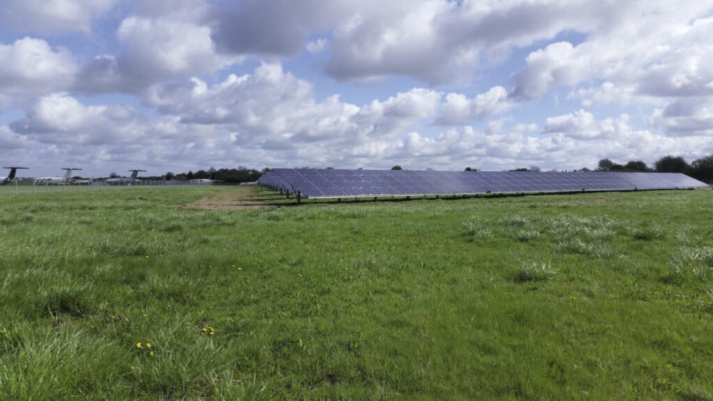 UK’s largest solar project approved, joins 2.1 GW cluster - Power Wattz ...